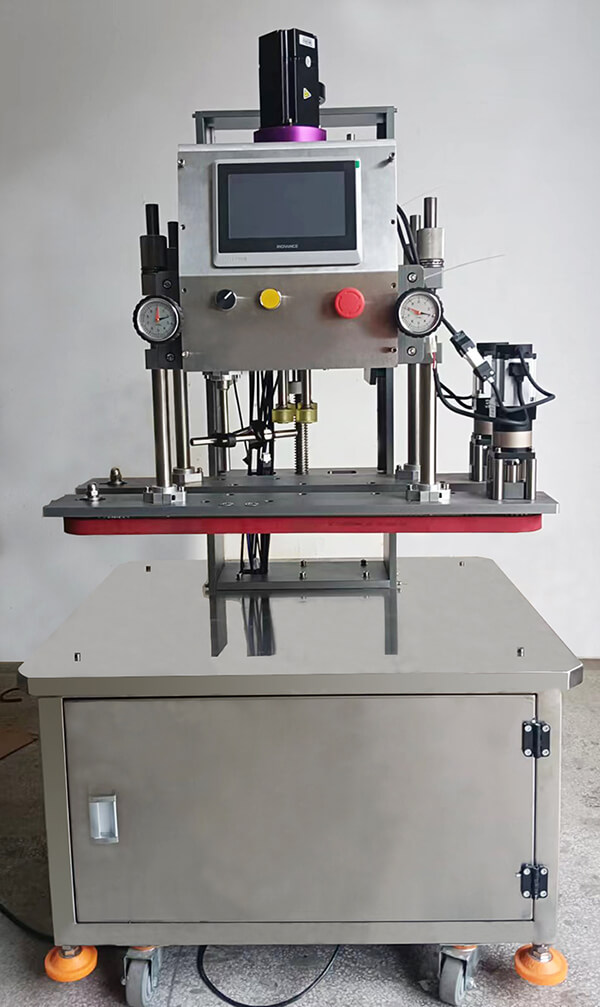 Servo control automatic bottle capping machine to America - IMMAY